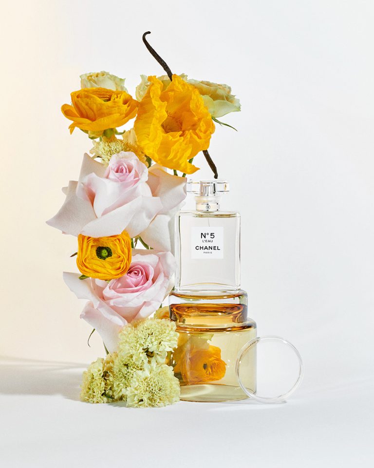 let perfume bloom, enjoy this series of perfume still lives